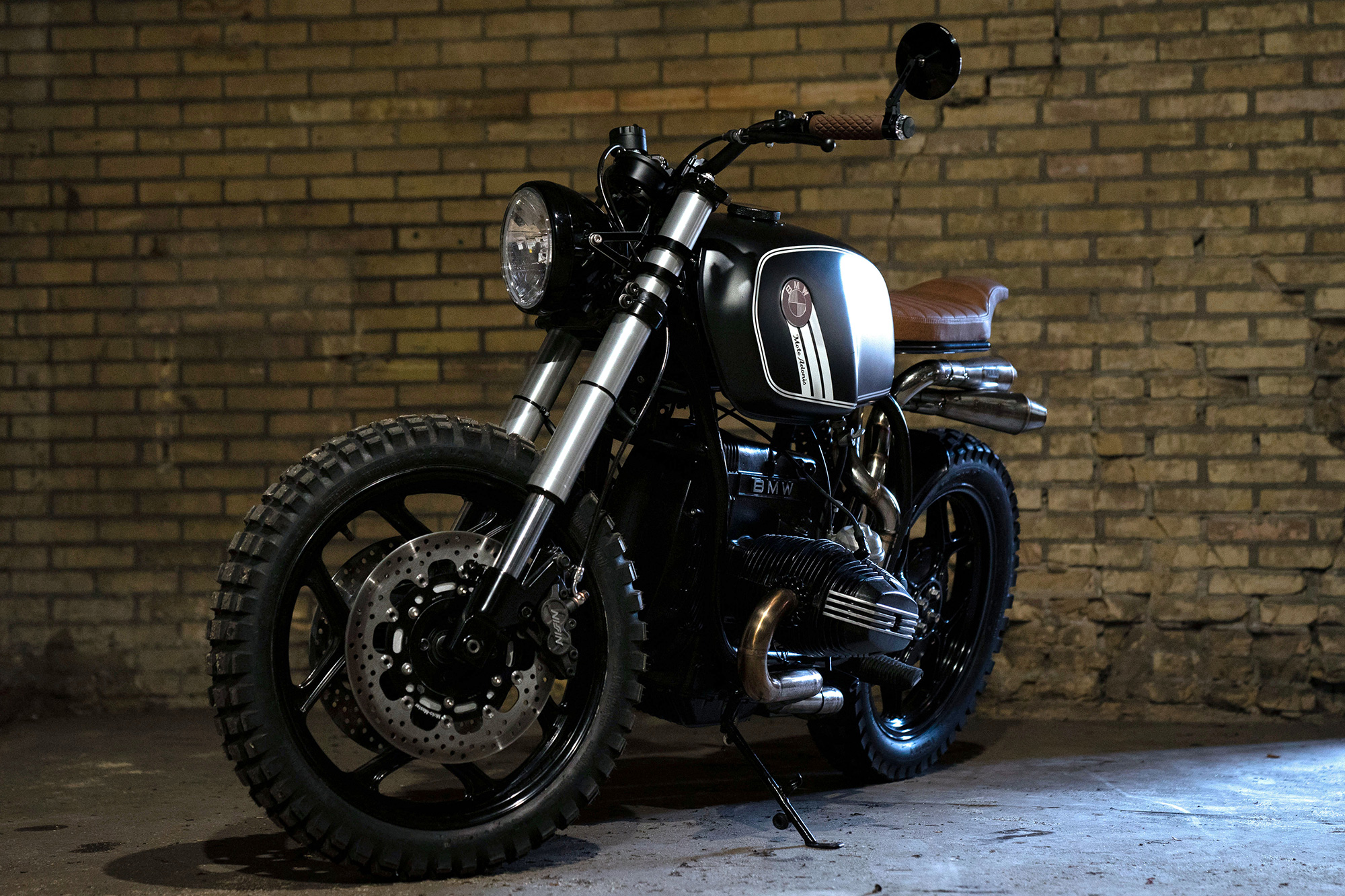 BIG dude’s BMW R80 – Moto Adonis
