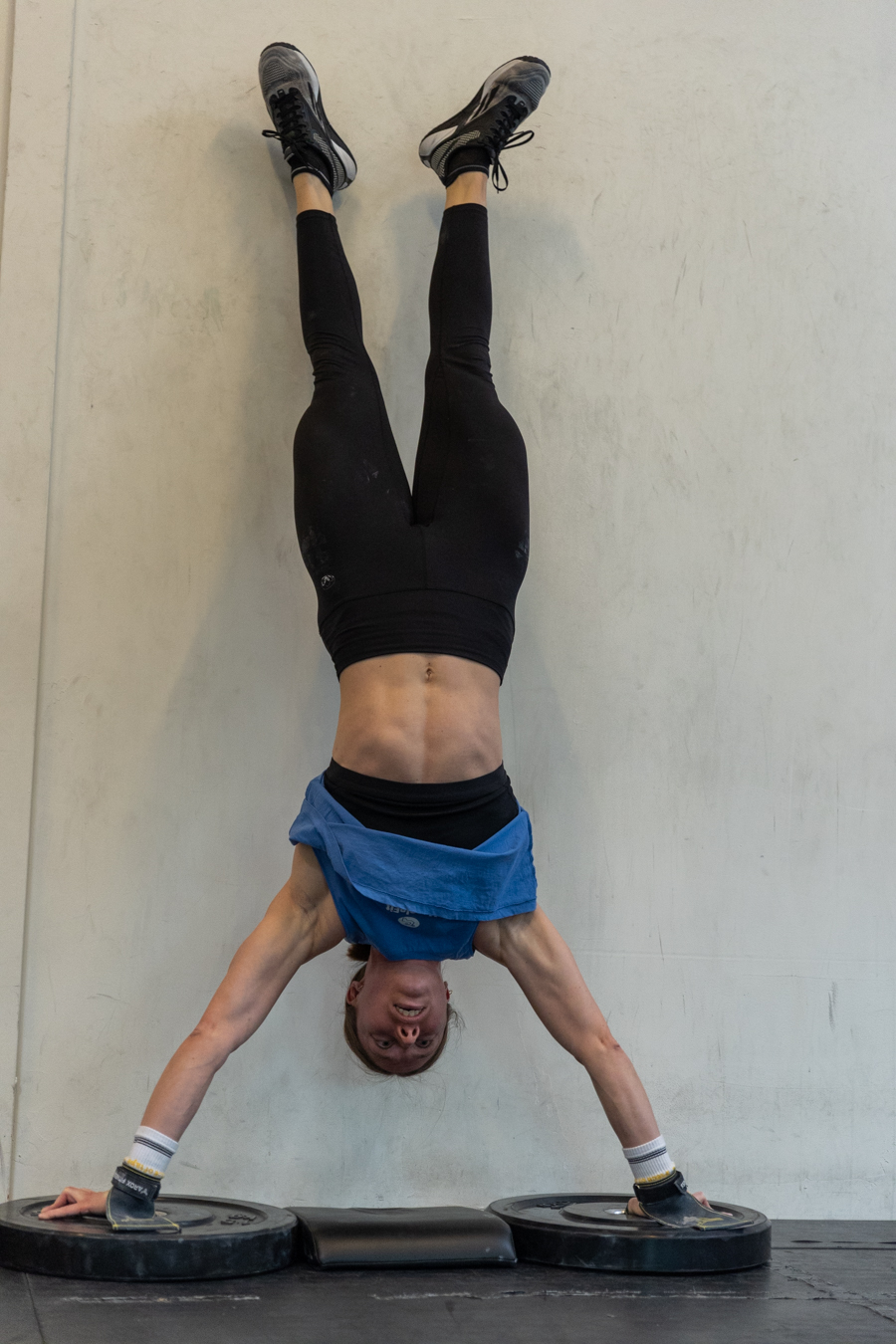The Ultimate Guide to Mastering Handstand Push-Ups in CrossFit ...
