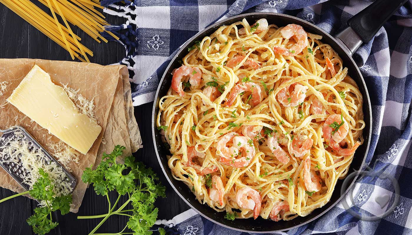 Kremet linguine med reker - Oppskriftskroken Pasta med sjømat