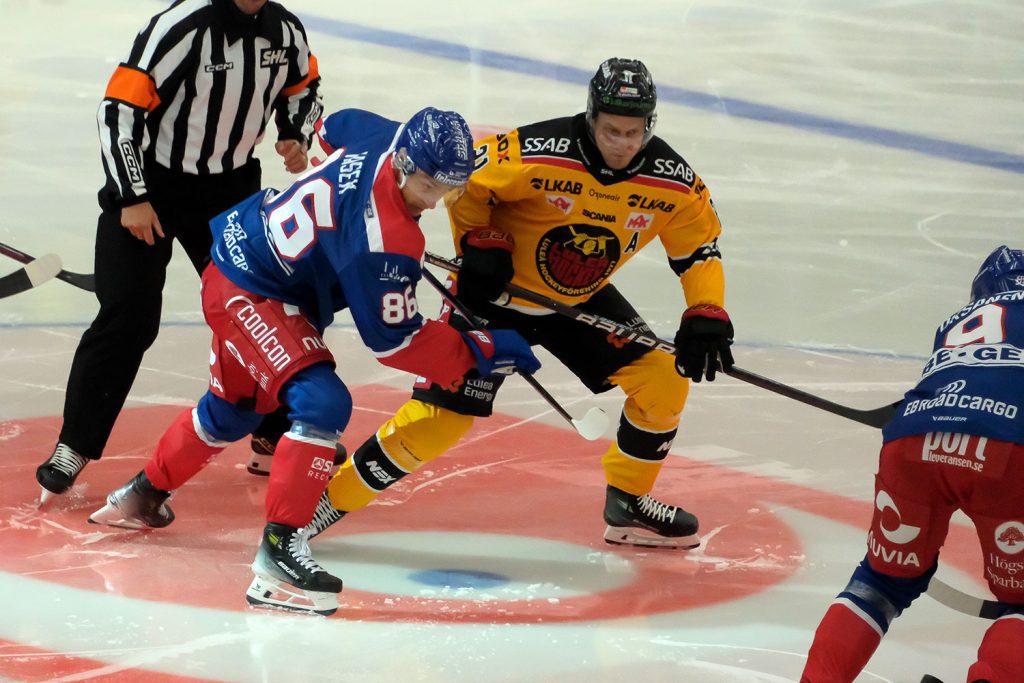 HOCKEY: IK Oskarshamn straffade Luleå i premiären | Oskarshamns-Nytt