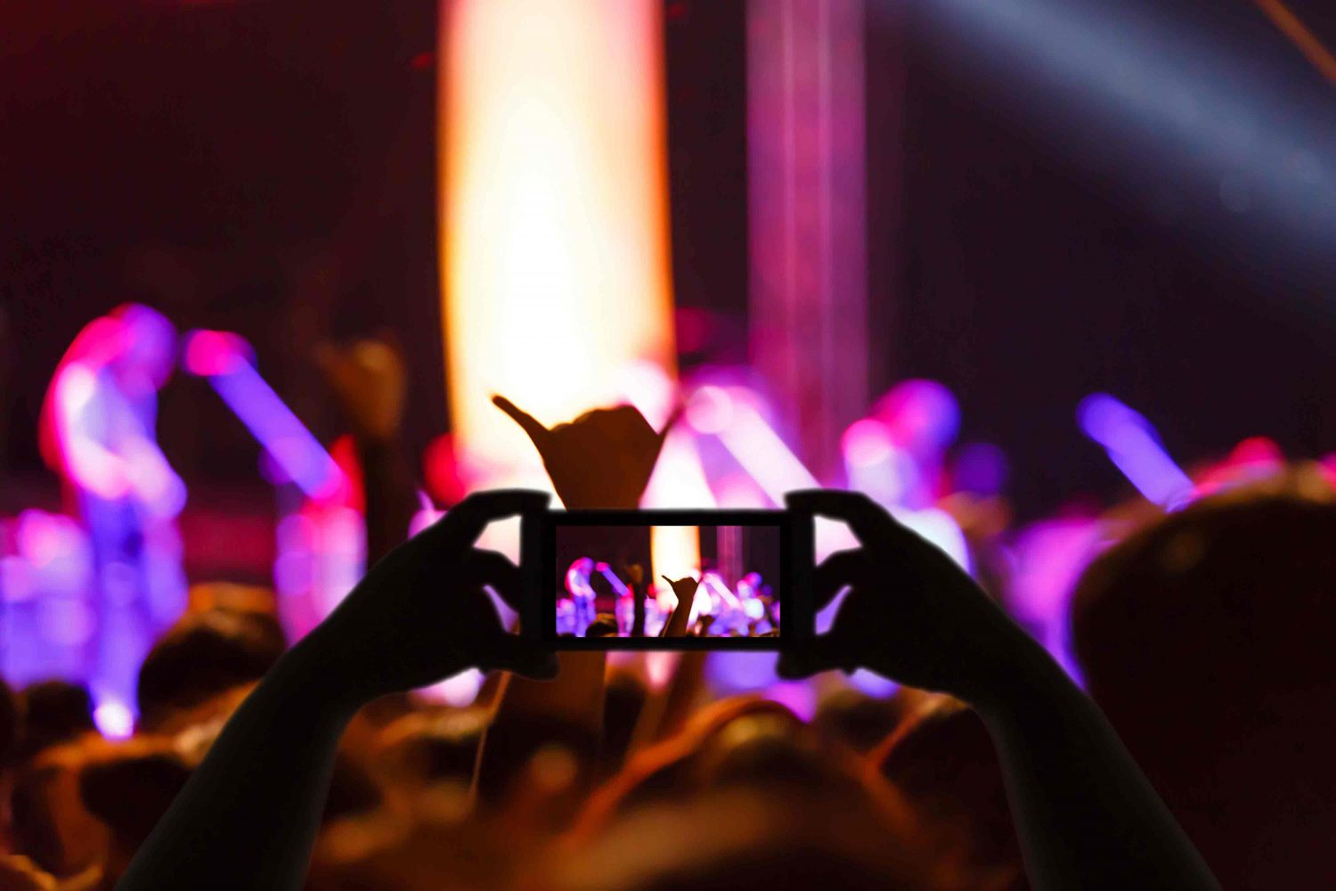 Professional Photographers & Photo Booth Specialists - Paparazzi VIP