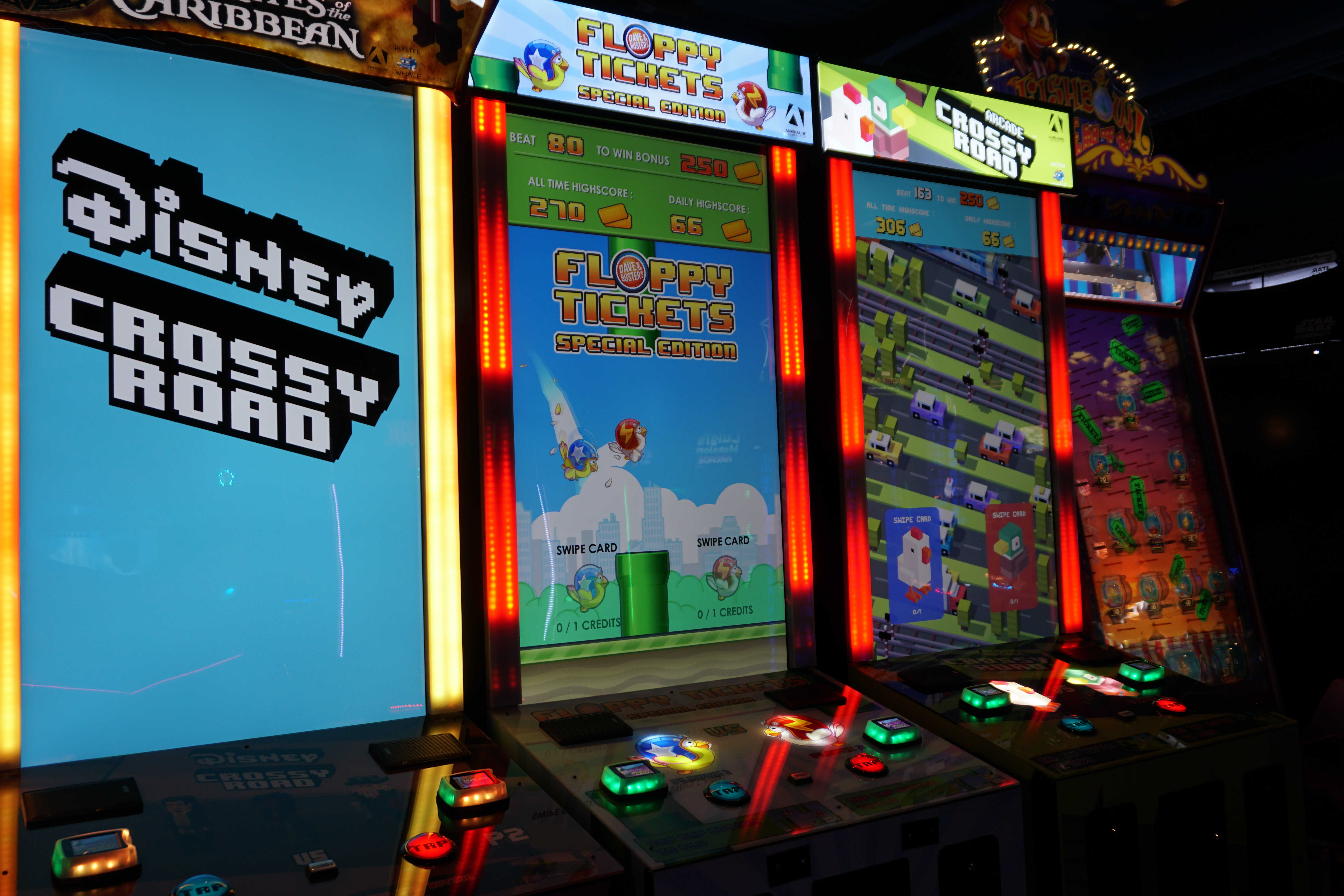 Arcade Machines | Penelope Peru Photography