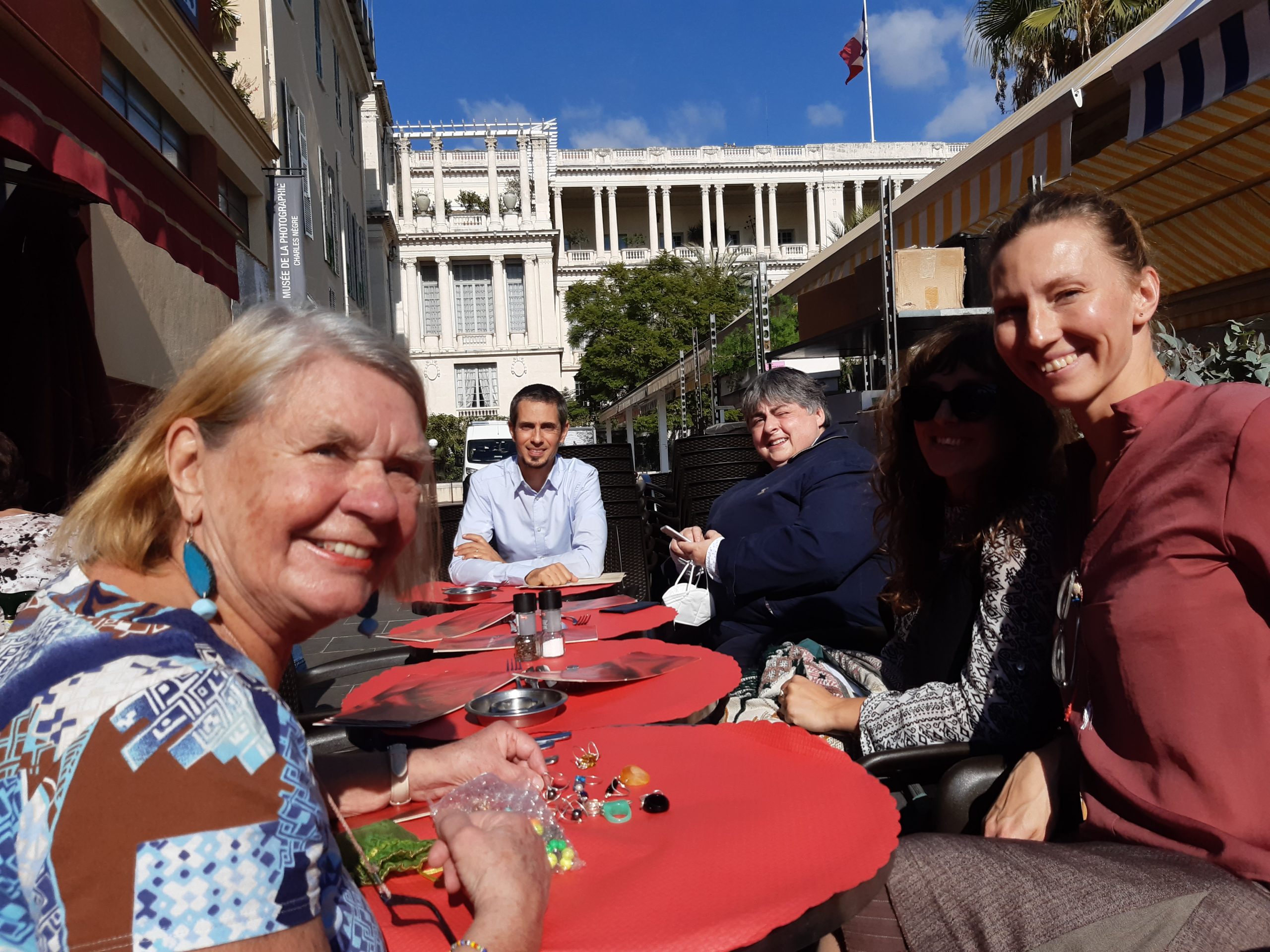 ProQvi | International Association for Women and Youth