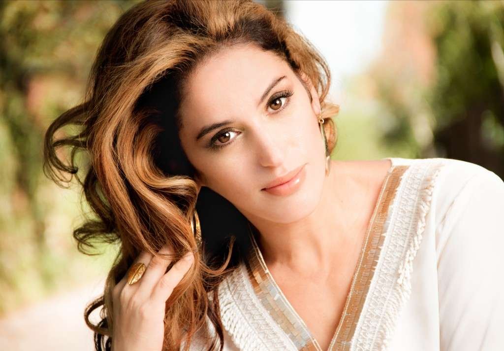 Music Review : Aneessa Makes American Debut with Smooth Modern Cover of ...