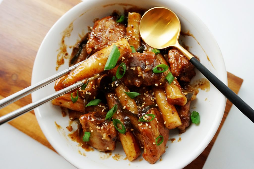 Simple Spare Ribs with Rice Cakes - Qiu Qiu Food - Simple Recipes