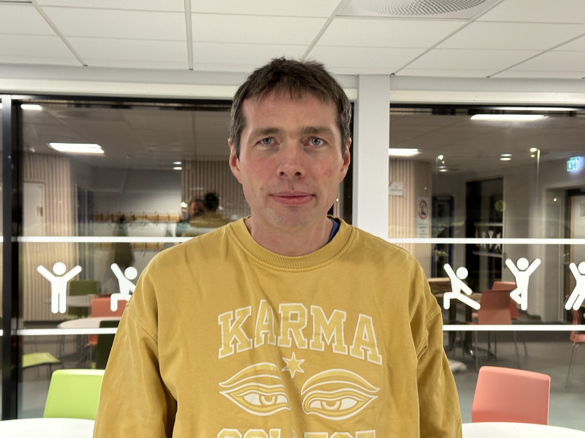 Droneklubben koste seg i Reinsvollhallen | Radio Toten