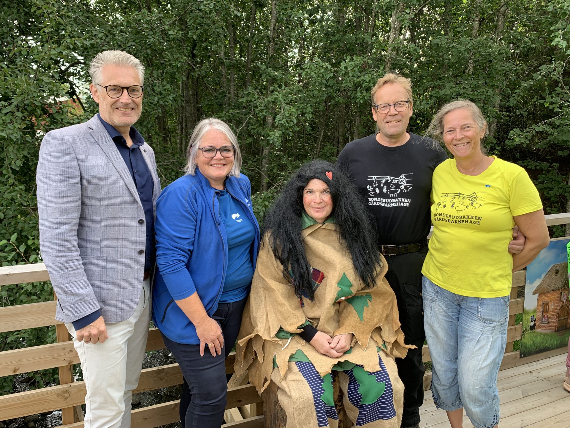 Bonderudbakken Gårdsbarnehage åpnet «Eventyrbrua» | Radio Toten