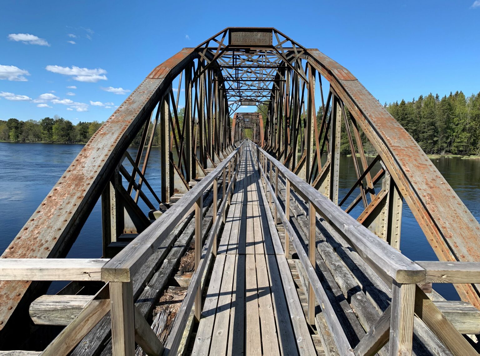 Gysinge, Färnebofjärdens Nationalpark och vackra järnvägsbroar - ReiseLinda