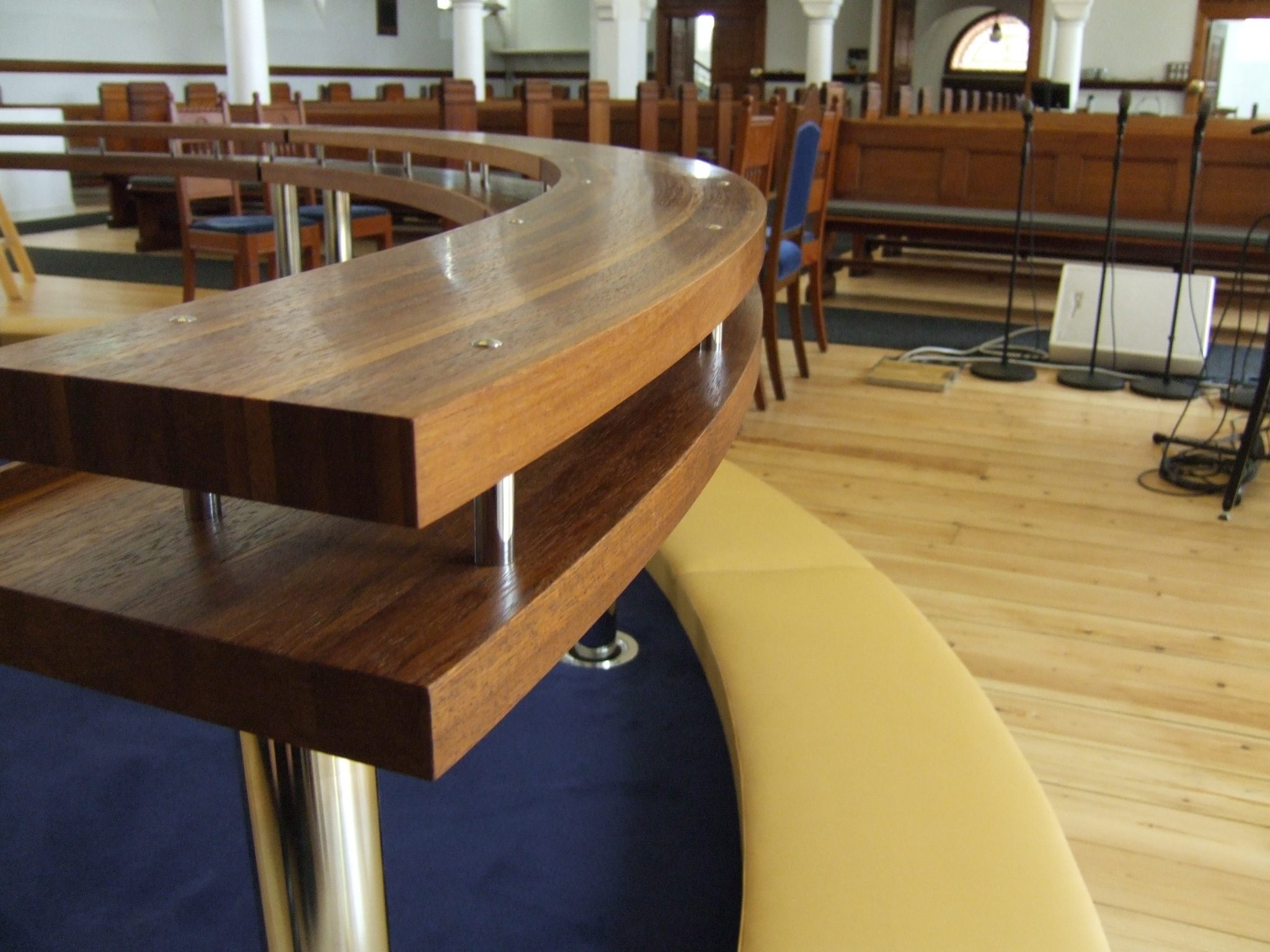 Jerusalemskirken ny alterring | Se projekt her | RJ Snedkeri