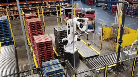Pallet Sorter for automated pallet sortation uses AI driven robots ...