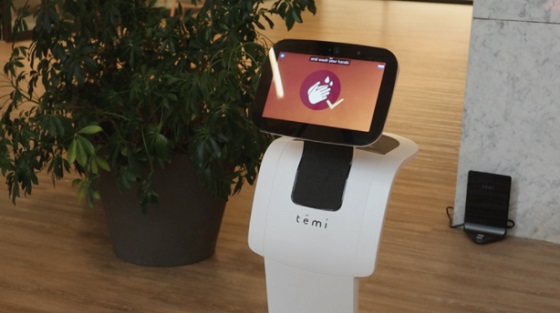 Robot controleert QR-code - Rockingrobots