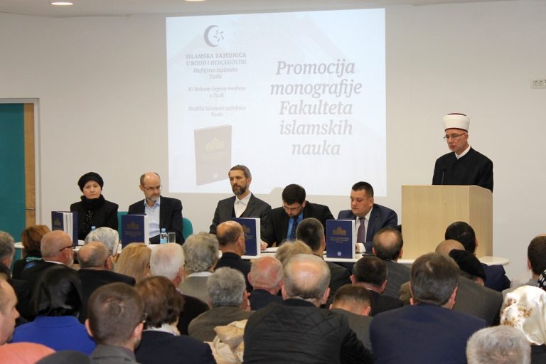 Monografija Fakulteta islamskih nauka u Sarajevu – ROGATICA.COM