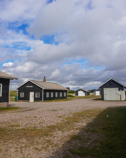 De sorte huse - Agger