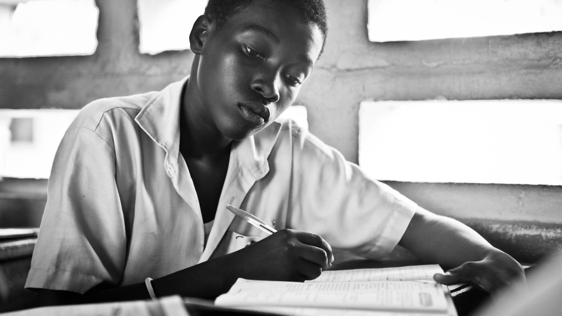 A THIN LINE - Simon Sticker