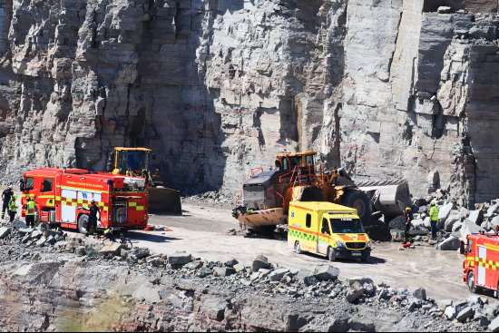 Person klämdes fast i hjullastare på Cementa - Skaraborgs Nyheter Person klämdes fast i hjullastare på Cementa - Skaraborgs Nyheter