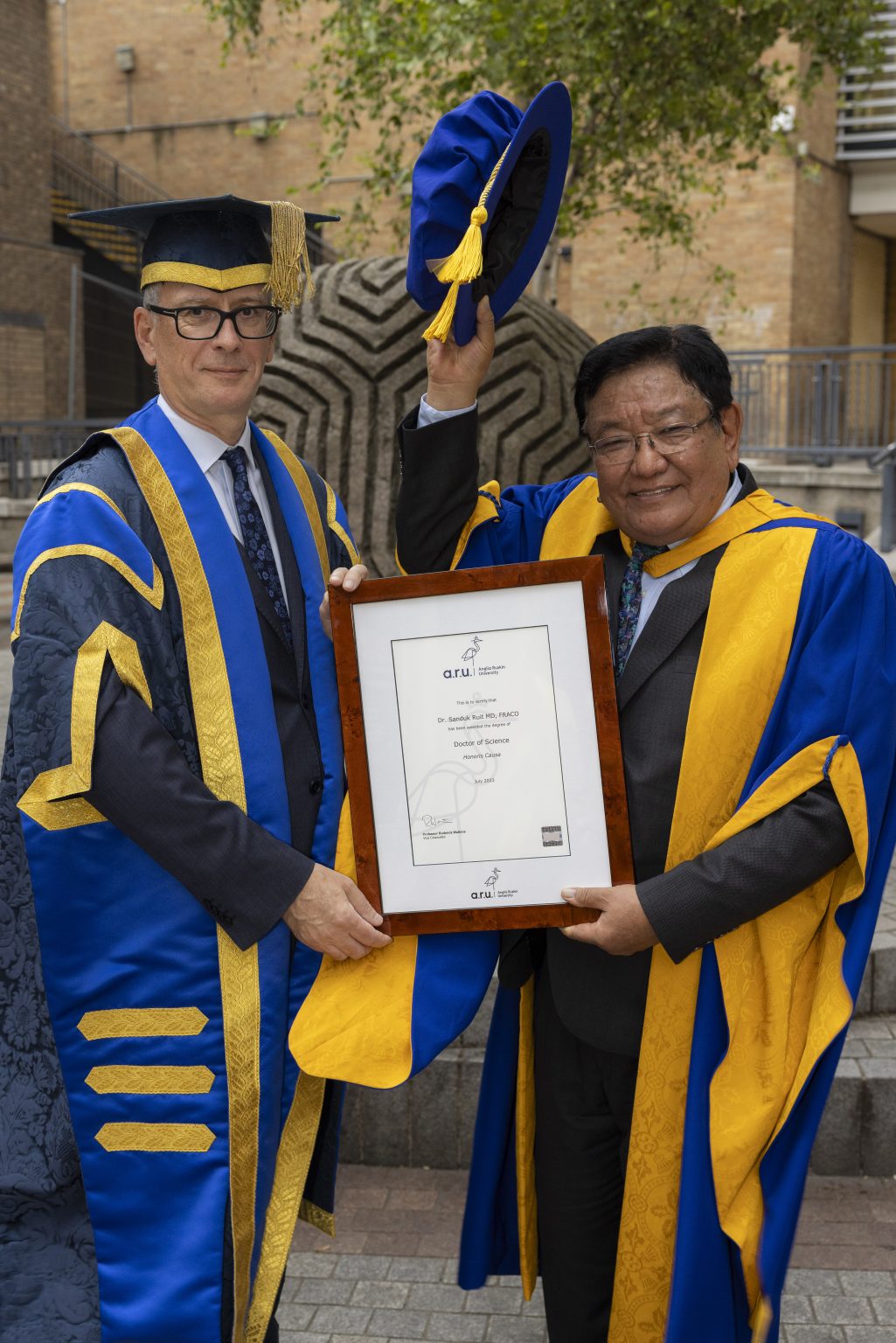 Dr Sanduk Ruit awarded Doctor of Science degree by Anglia Ruskin ...