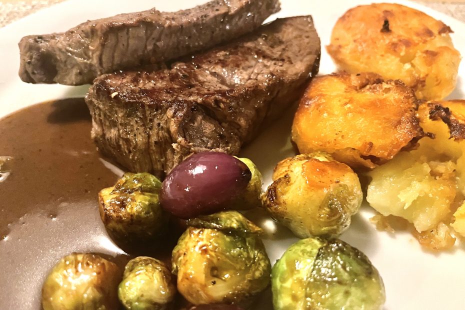 Biff med mine favoritt poteter - Steike god mat - Kjøtt