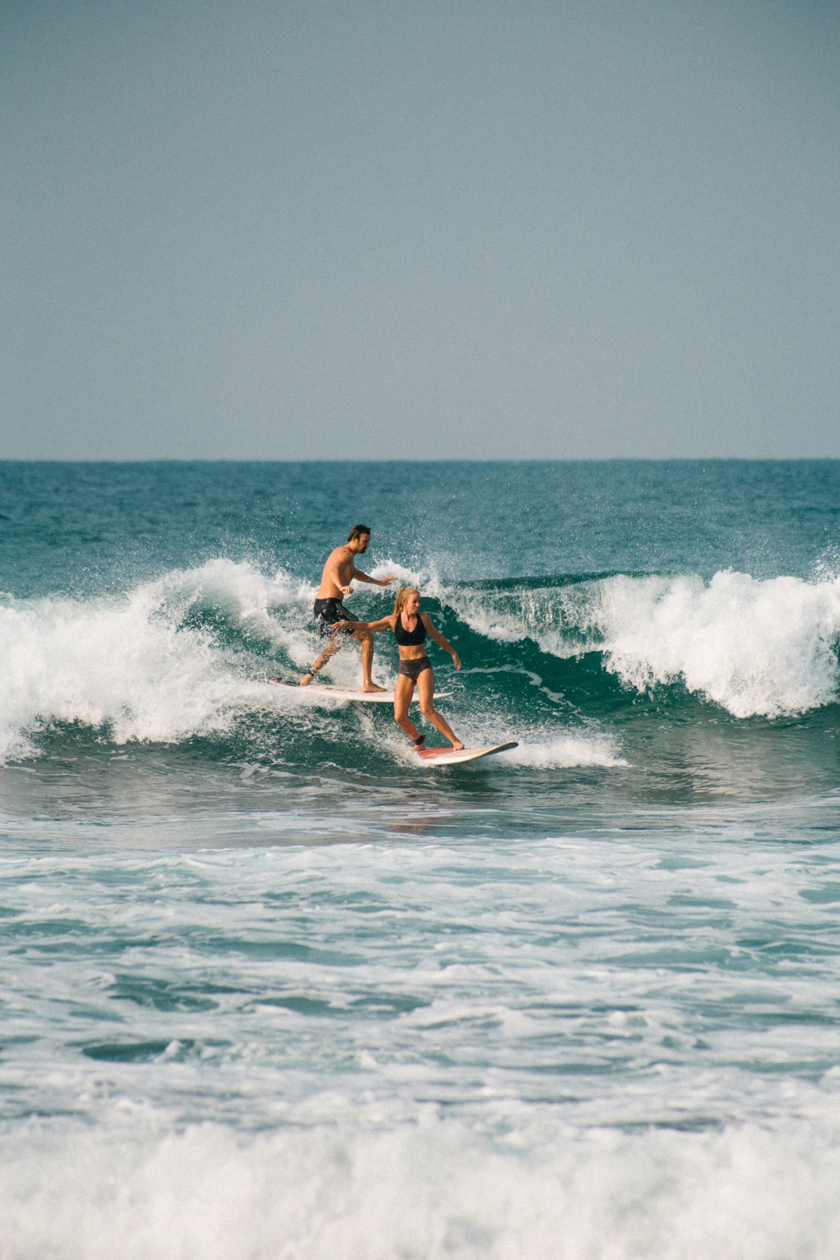 How to achieve the correct surfing stance in 6 steps - The Beginner Surfer