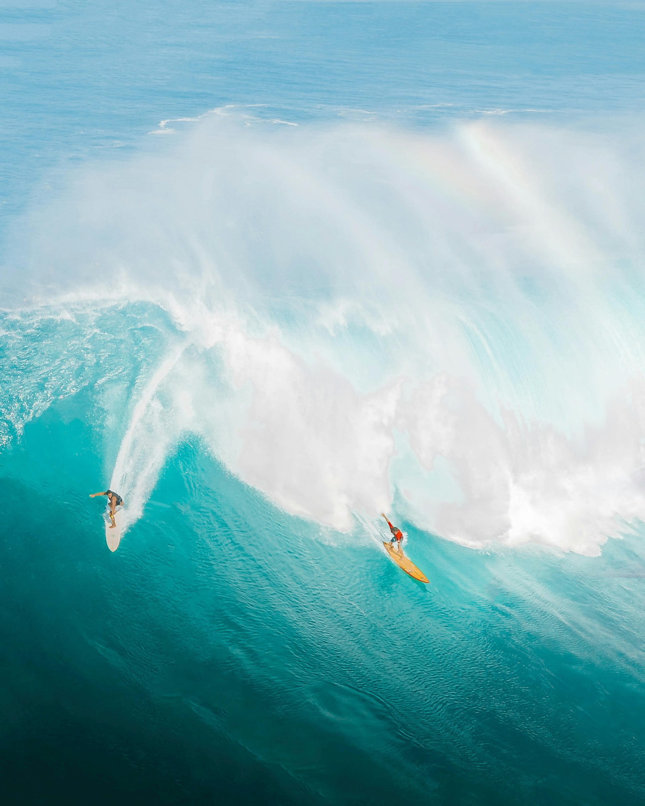 Big wave surfing and the largest waves in the world