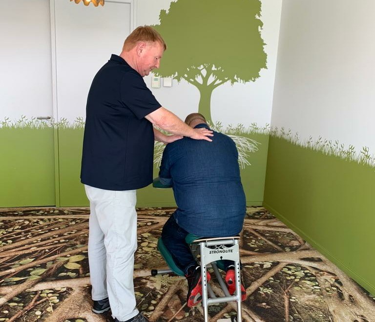 Stoelmassage op het werk bij Driessen Groep