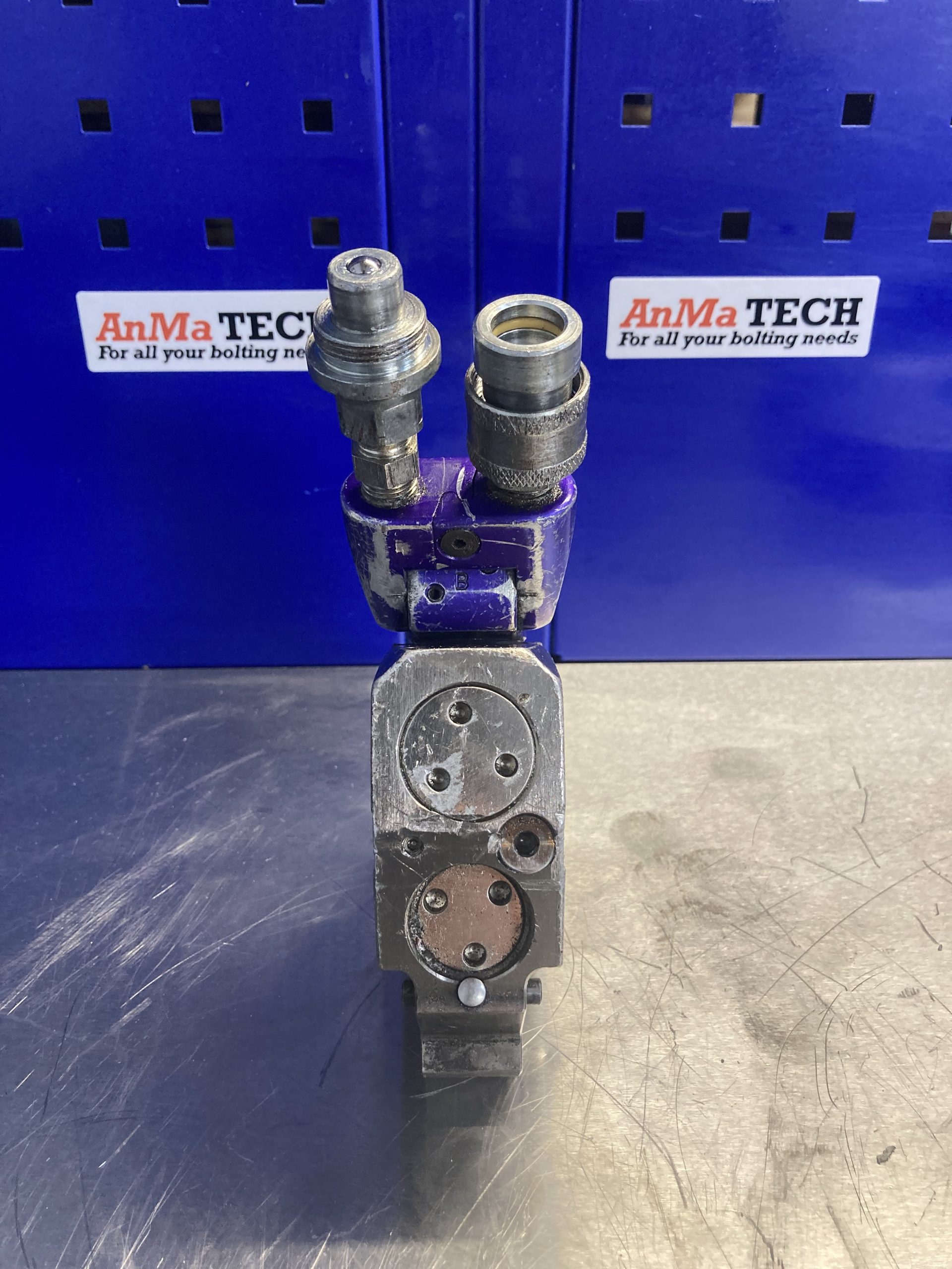 Hytorc Stealth-4 powerhead – Bolting tools