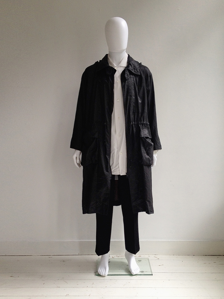 Issey Miyake Windcoat black foldable parka — 1990s Issey Miyake Windcoat black foldable parka — 1990s