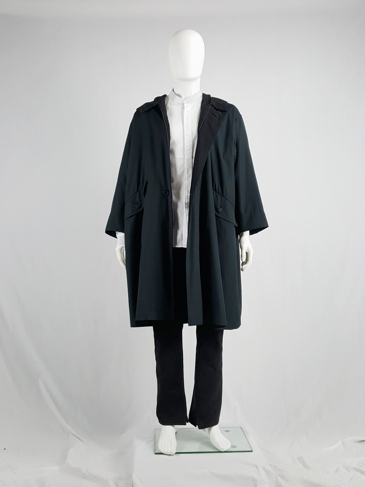 Issey Miyake Windcoat black oversized parka with zipped hood Issey Miyake Windcoat black oversized parka with zipped hood