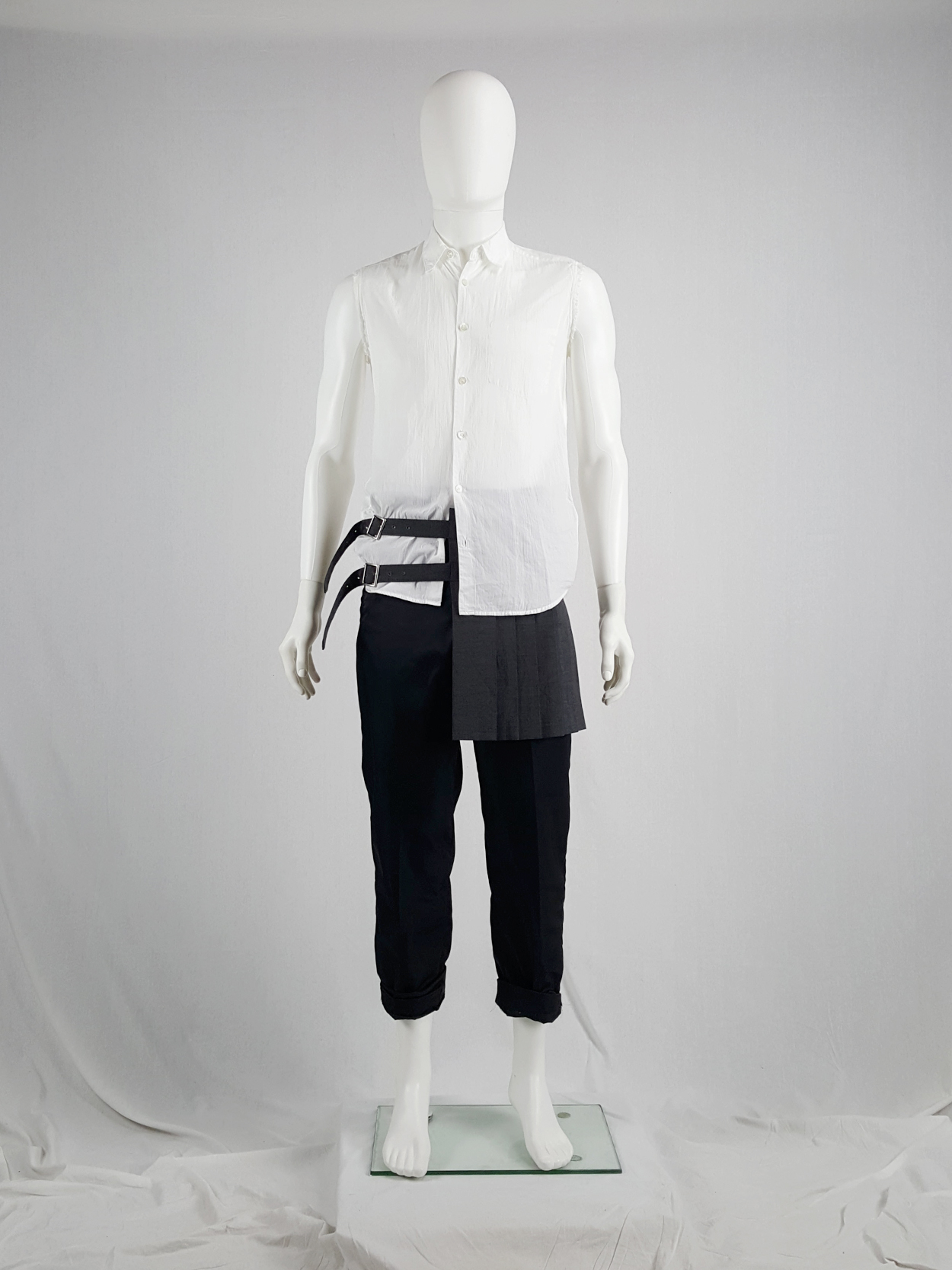 Comme des Garçons Homme Plus grey belted half-skirt — spring Comme des Garçons Homme Plus grey belted half-skirt — spring