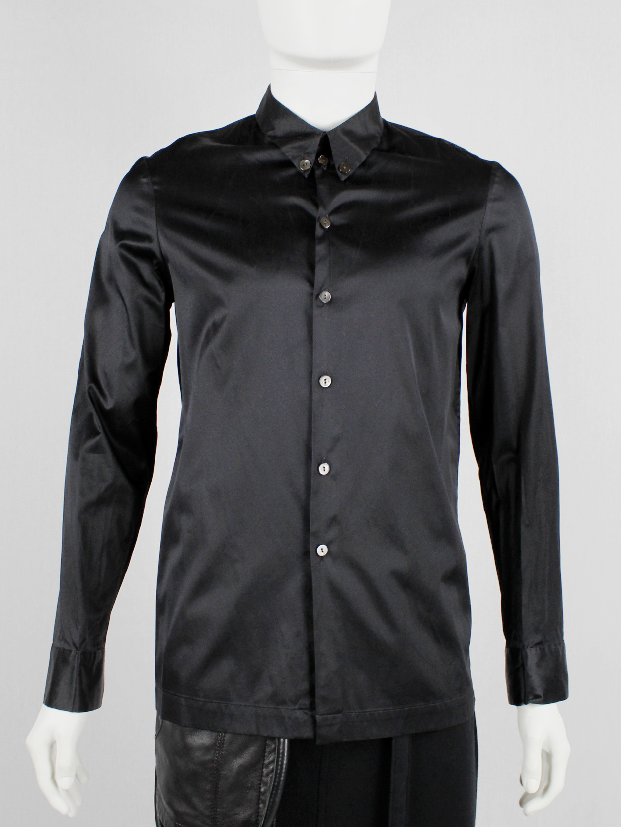 Lieve Van Gorp black shirt with buttons along the back of Lieve Van Gorp black shirt with buttons along the back of