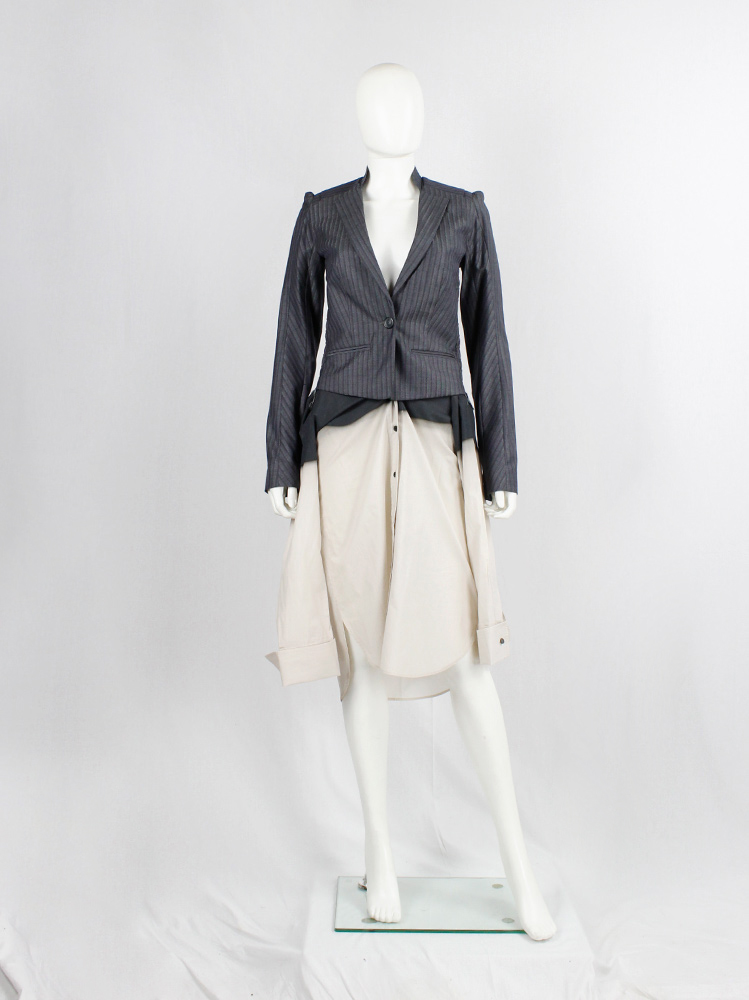 Veronique Branquinho grey blazer with corset lacing on the Veronique Branquinho grey blazer with corset lacing on the