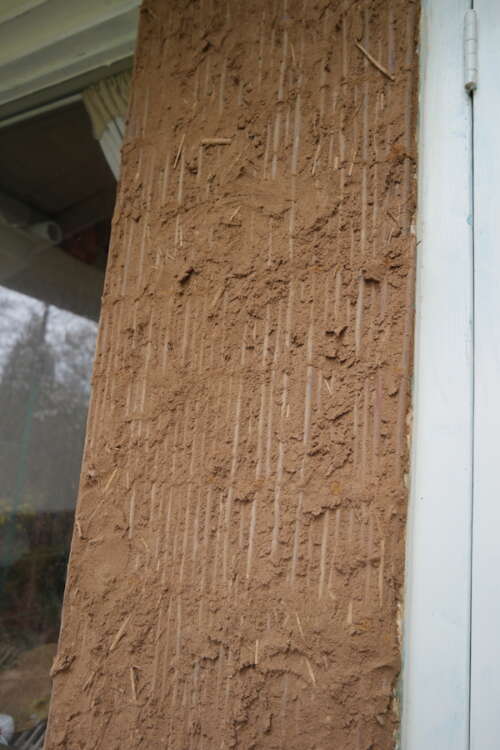 Een bijzonder huisje van stro, leem & riet - VTV Blijdorp