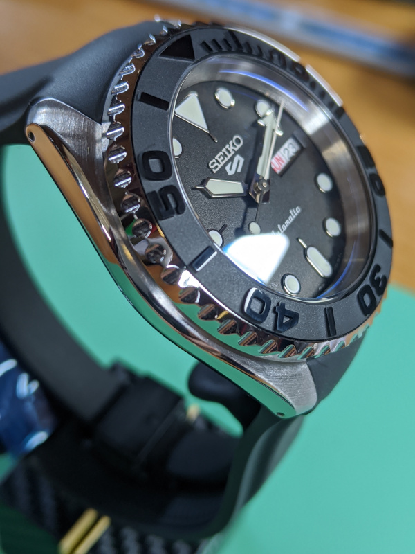 Seiko Bezel Insert Upgrades for your Seiko Mod - Materials - WellingTime