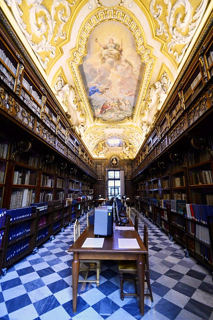 7 best and most distinguished libraries in Florence - Within Florence