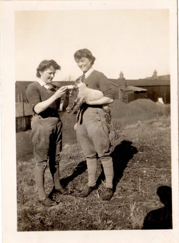 WW2 Photos: Land Girls working in Southport, Lancashire - Women's Land Army