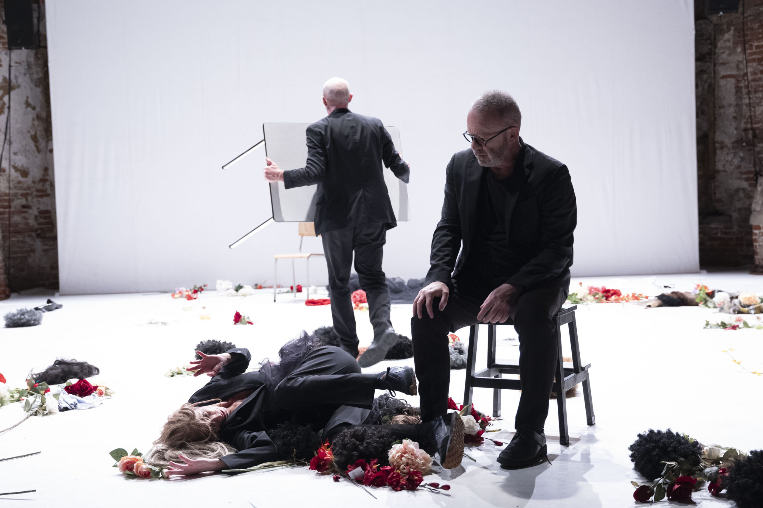 Ma l'amor mio non muore / Épilogue - PREMIÈRE - WOOSHING MACHINE