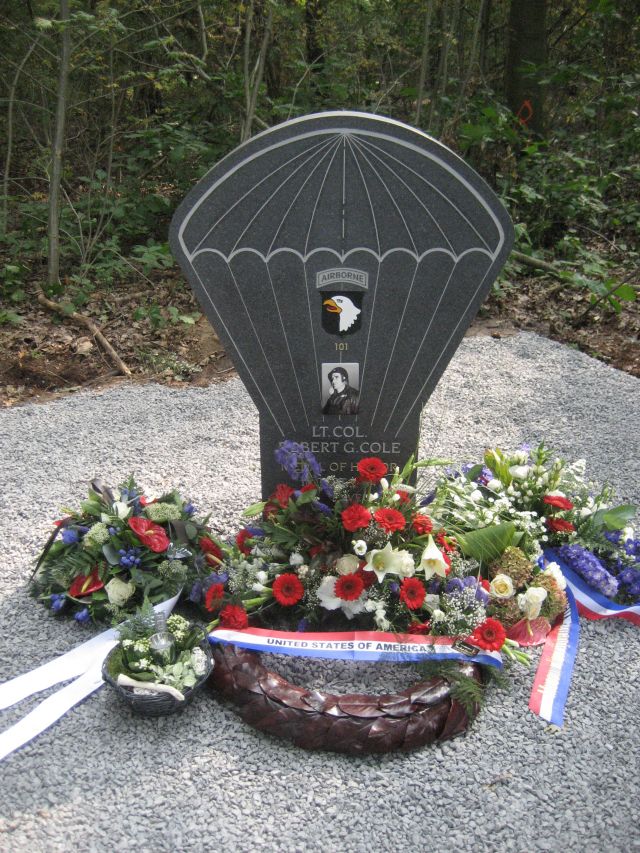 Lt Col Robert G Cole in Carentan- Normandy (Part II) - World War Media